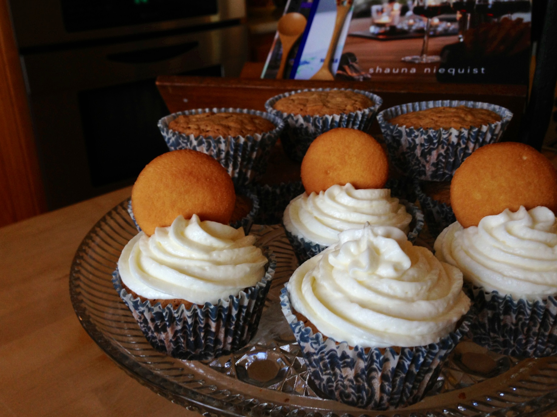 Almond Nilla Cake : Ronne Rock